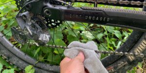 How to Maintain a Waxed Bike Chain